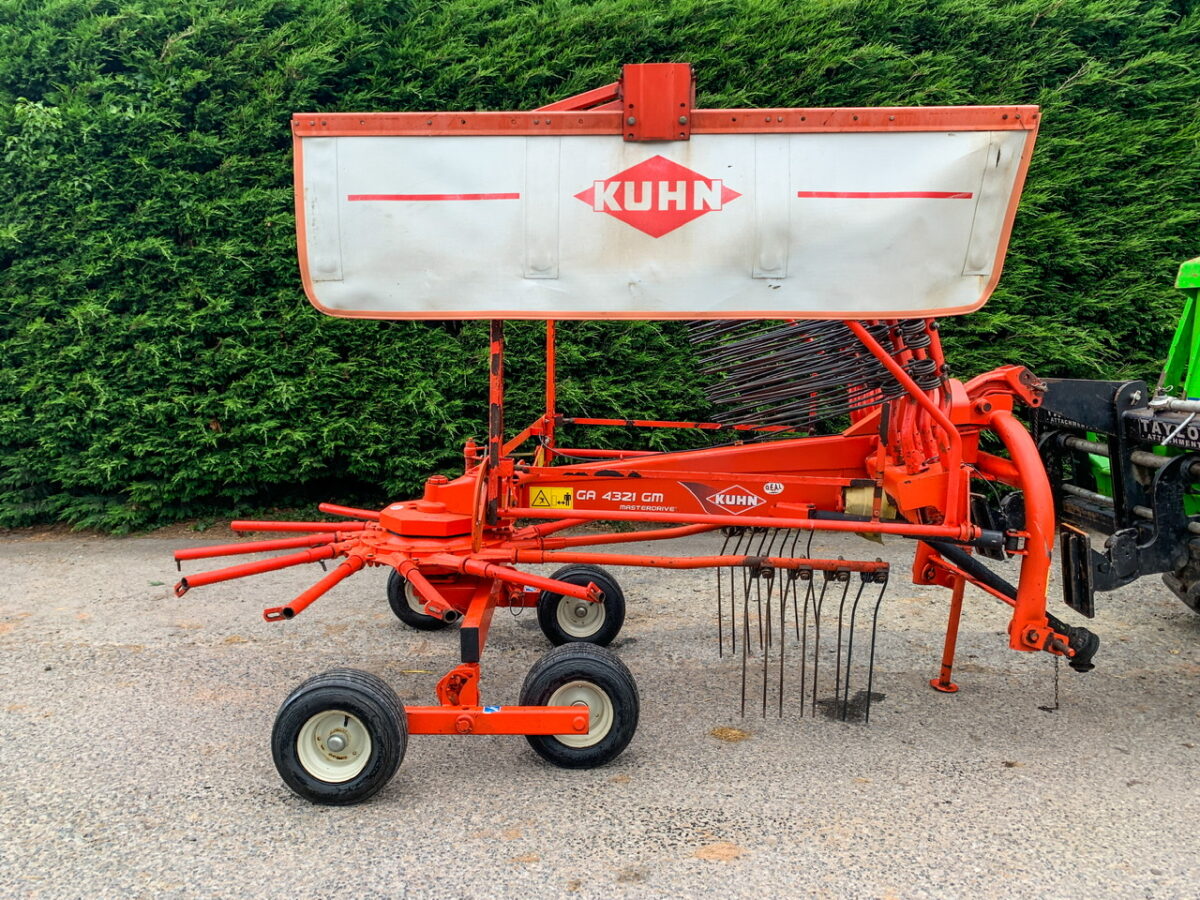 Kuhn GA 4321 GM single rotor rake - Pallisers of Hereford Ltd