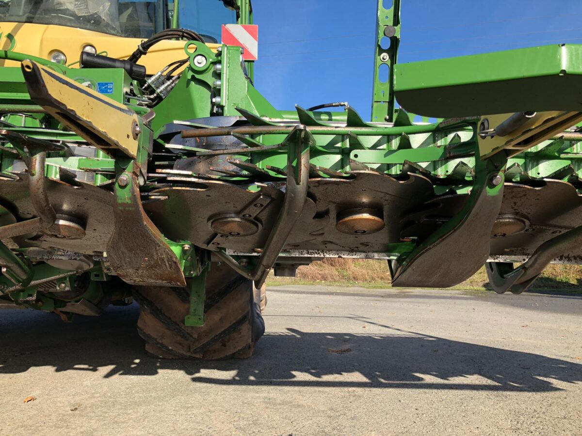 Krone XCollect 900-3 maize header - Pallisers of Hereford Ltd