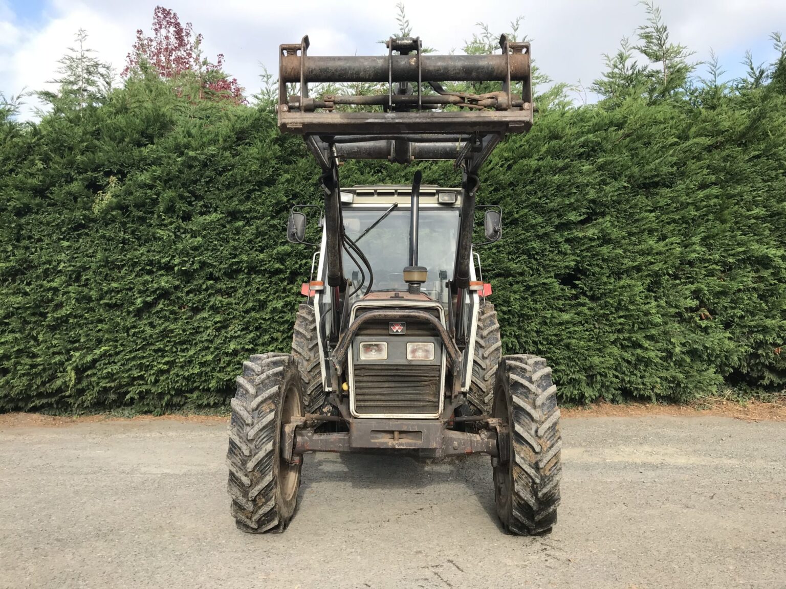 Massey Ferguson 390T & loader - Pallisers of Hereford Ltd
