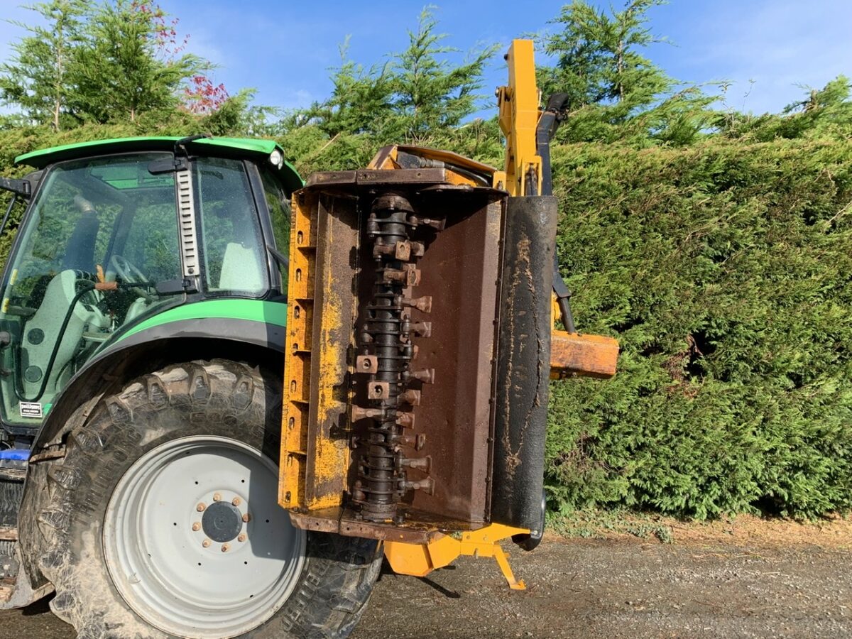 McConnell PA48E hedge trimmer - Pallisers of Hereford Ltd