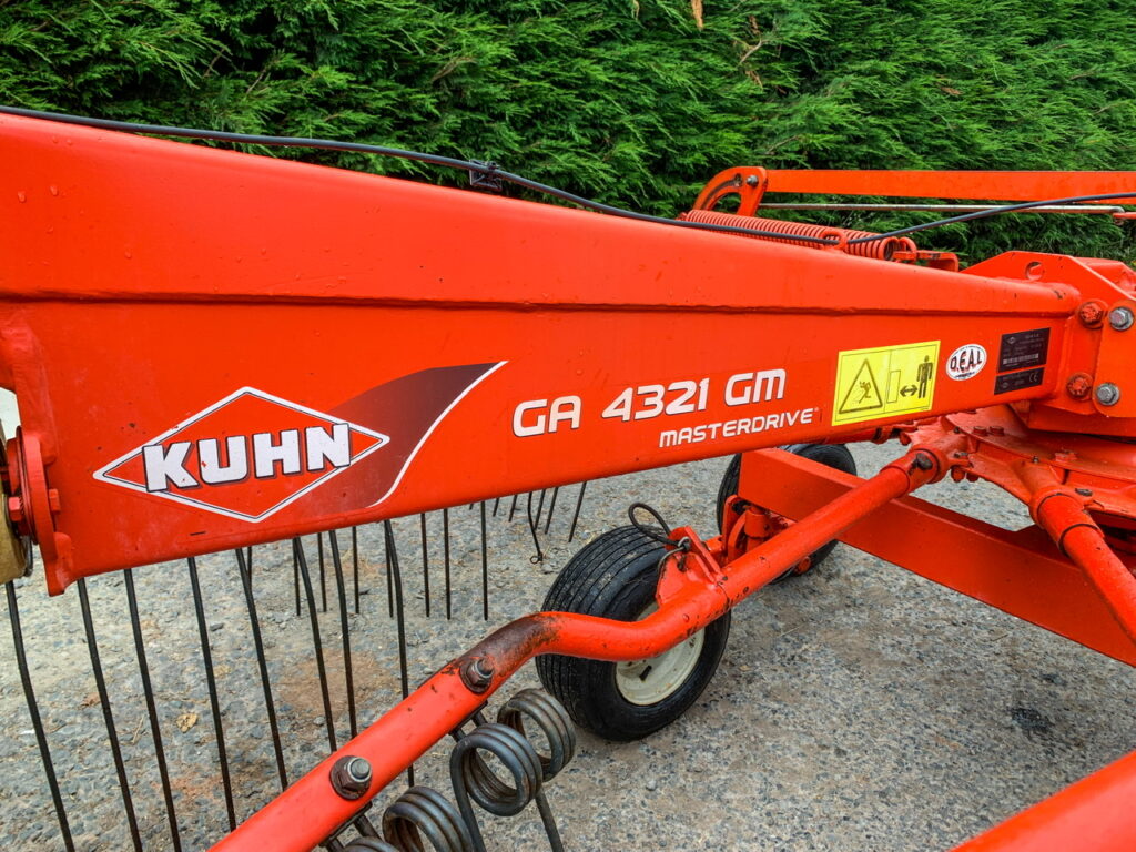 Kuhn GA 4321 GM single rotor rake - Pallisers of Hereford Ltd