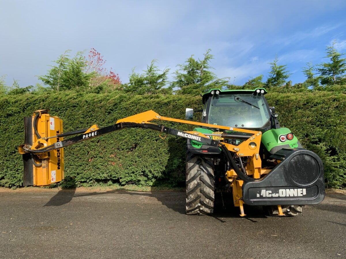 McConnell PA48E hedge trimmer - Pallisers of Hereford Ltd