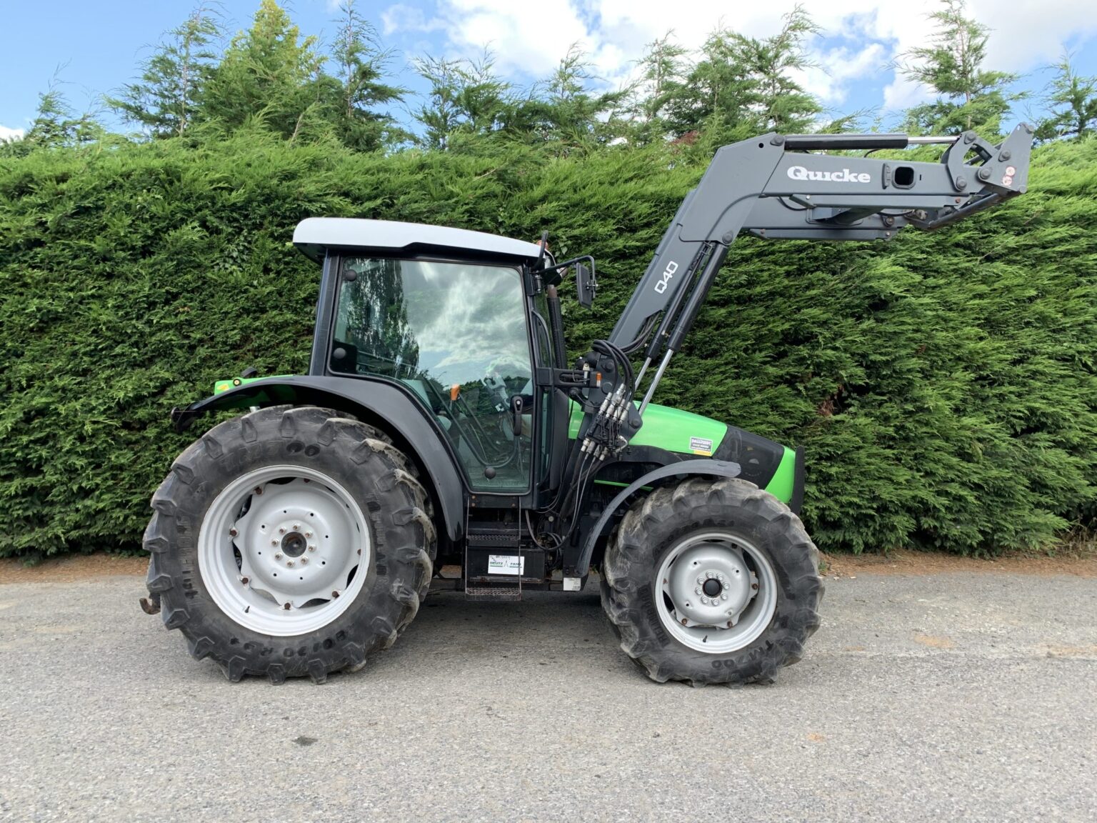 Deutz Fahr Agrofarm 430 & loader - Pallisers of Hereford Ltd