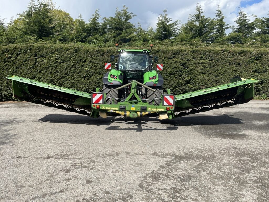 Krone B870 CV butterfly mowers – Pallisers of Hereford Ltd