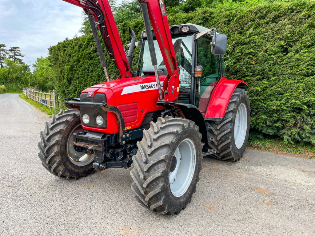 Massey Ferguson 5470 Dyna 4 & loader - Pallisers of Hereford Ltd